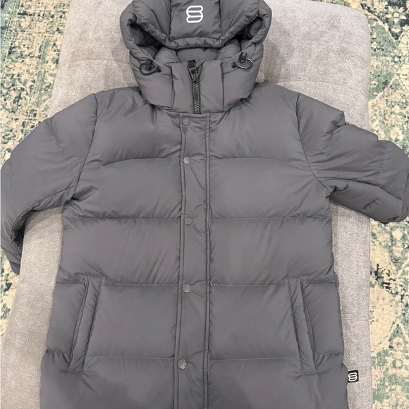 Aritzia | Jackets & Coats | Grey Super Puff Jacket | Poshmark